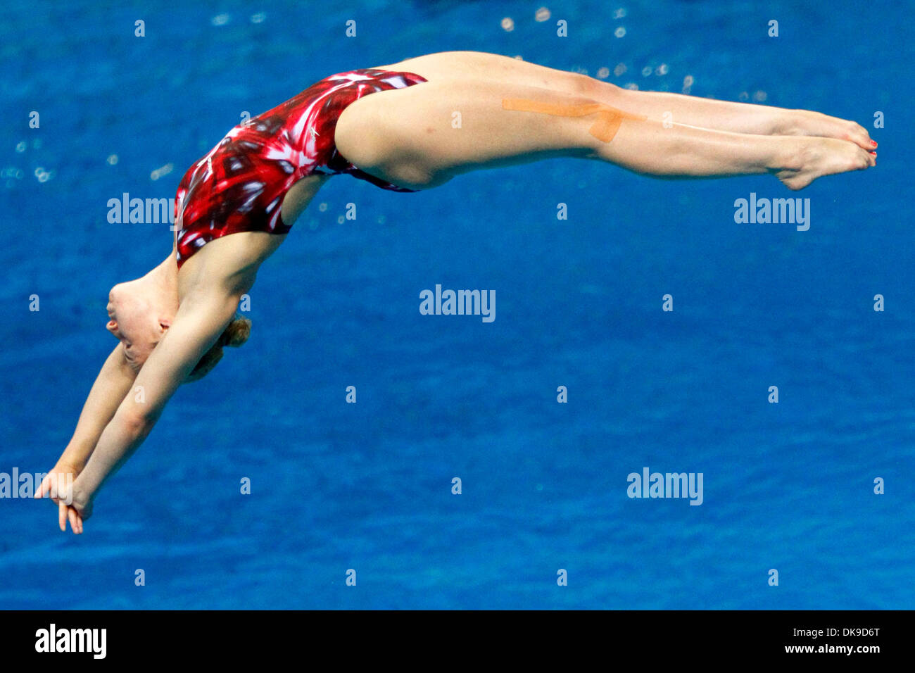 Aug. 18, 2011 - Shenzhen, China - JENNIFER COWEN of Great Britain dives ...