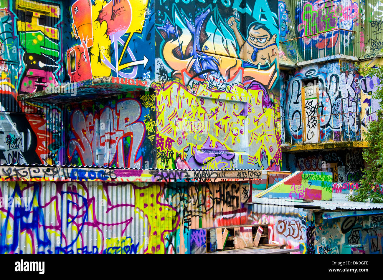 Reykjavik graffiti street art hi-res stock photography and images - Alamy