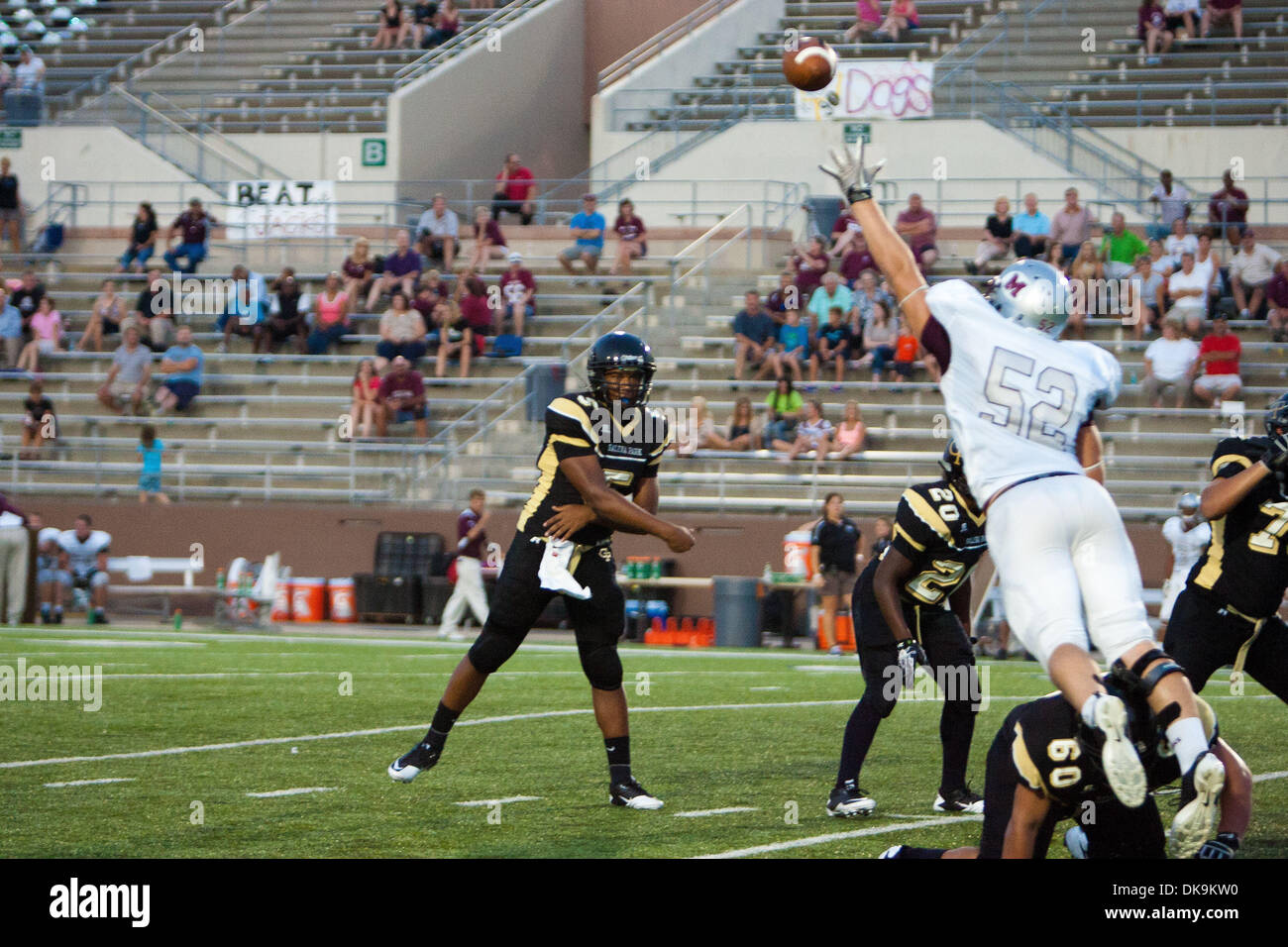 Aug. 26, 2011 - Houston, Texas, U.S - Galena Park Yellow Jackets QB ...
