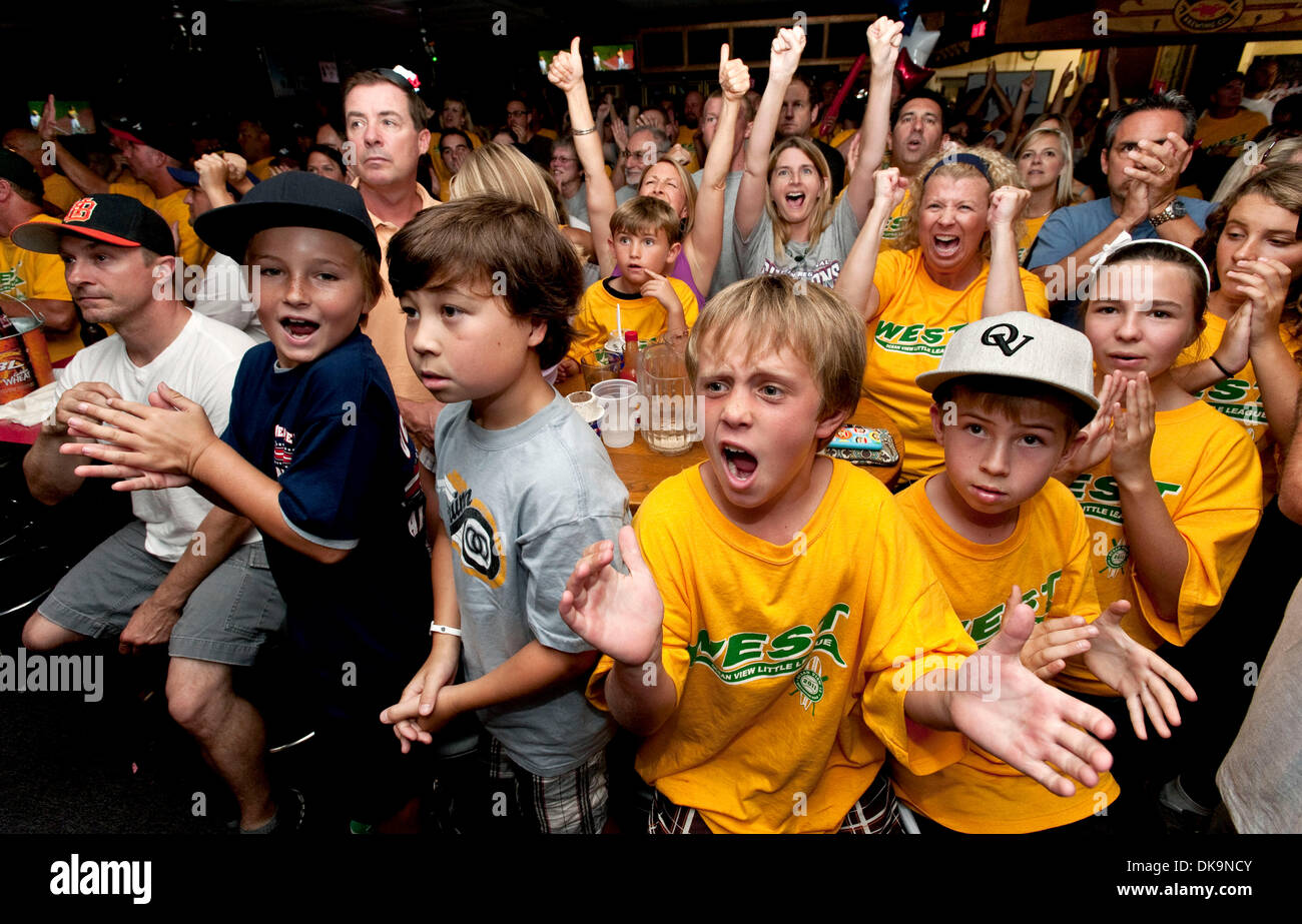 Aug. 28, 2011 - Huntington Beach, California, USA - The Suds Sports ...