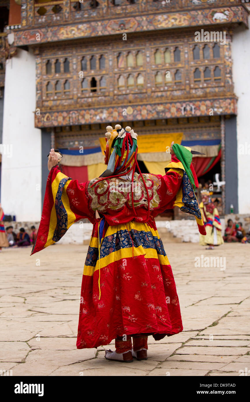 Bhutan, Phobjika, Gangte Goemba Tsechu, festival dancer in courtyard Stock Photo - Alamy