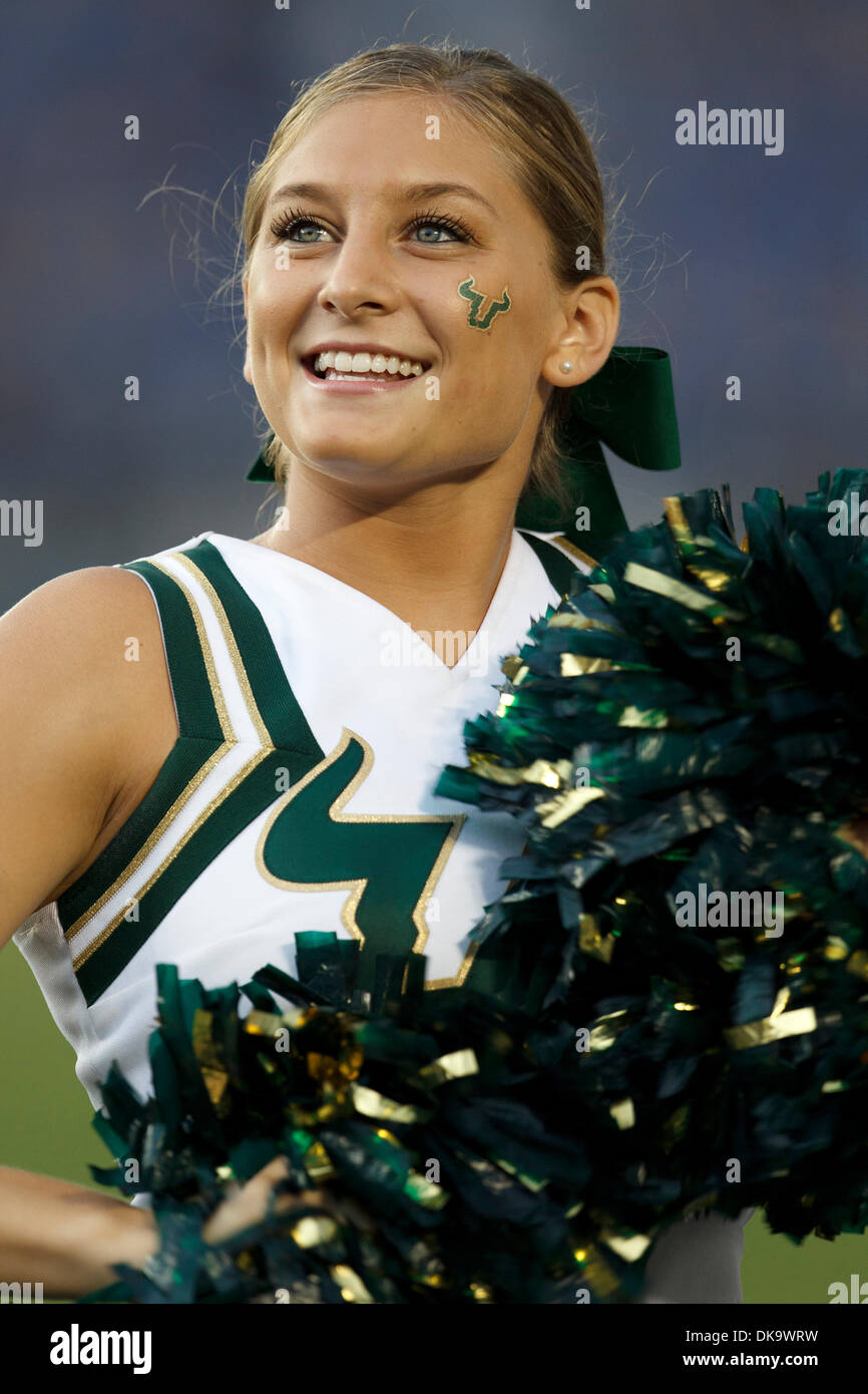 Usf cheerleader hi-res stock photography and images - Alamy