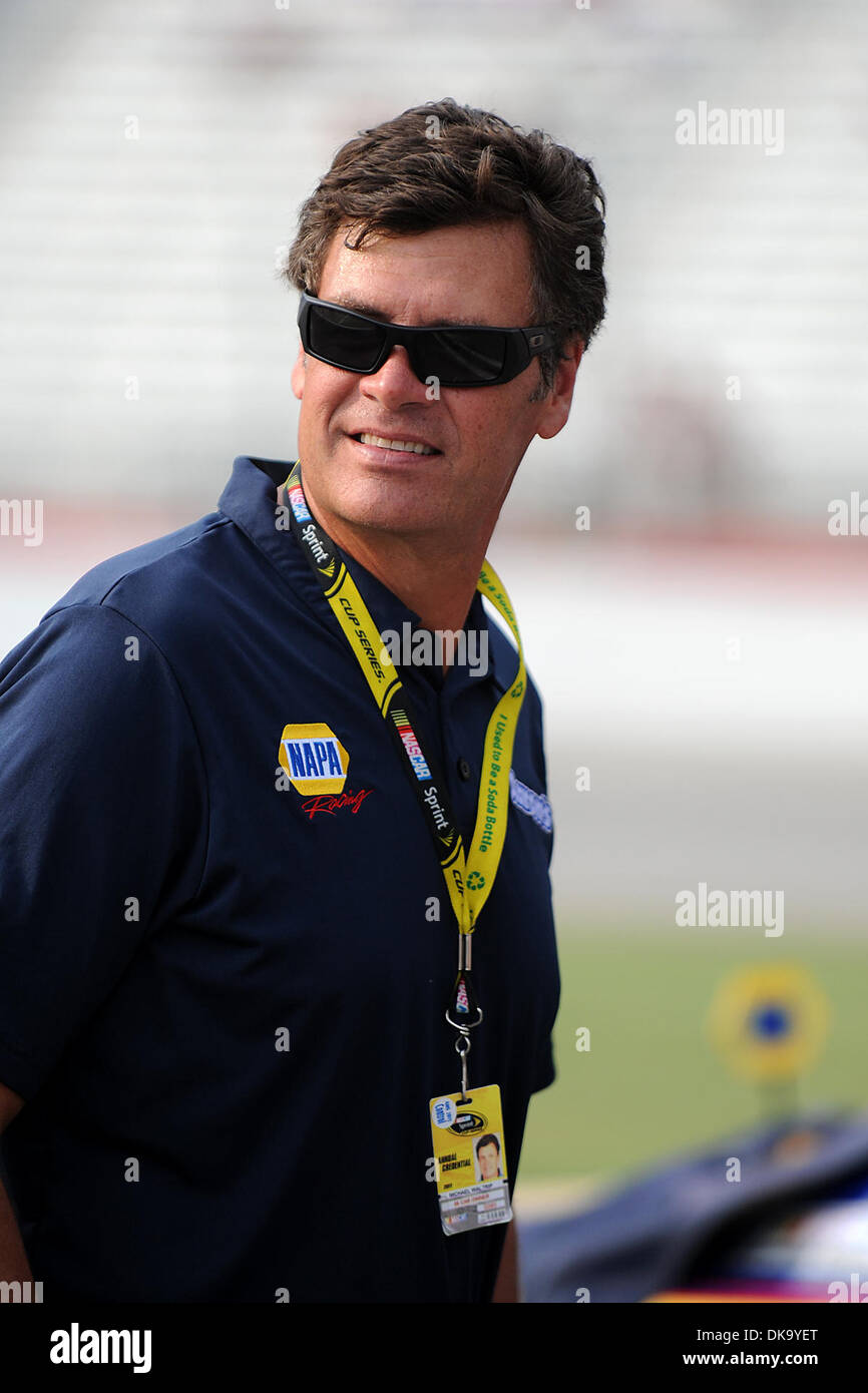 Sept. 3, 2011 - Hampton, Georgia, U.S - Mike Wallace is on pit row as ...