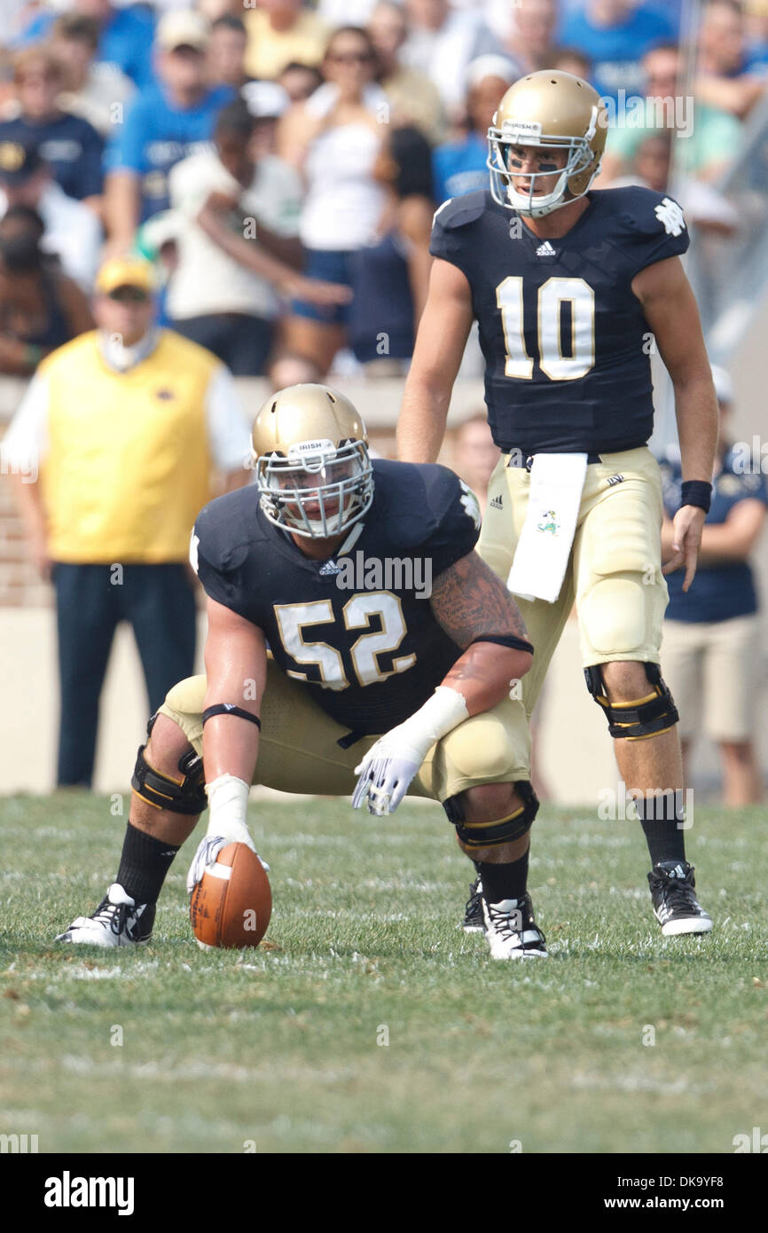 Sept. 3, 2011 - South Bend, Indiana, U.S - Notre Dame center Braxston ...