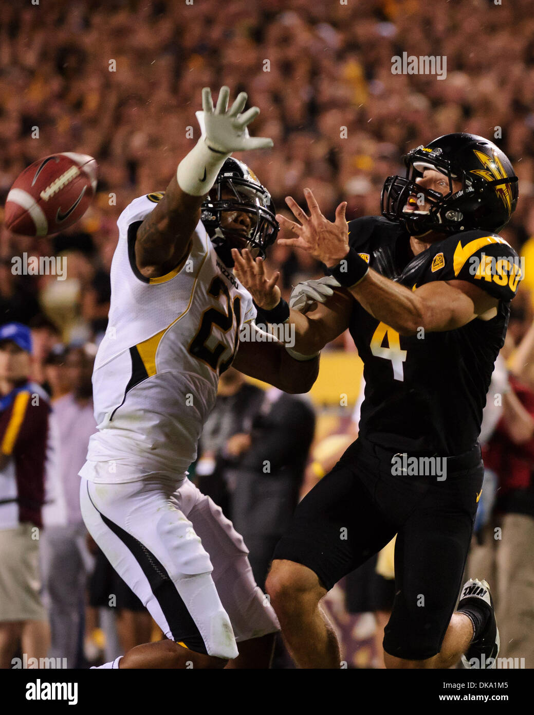 Sun devil stadium hi-res stock photography and images - Alamy
