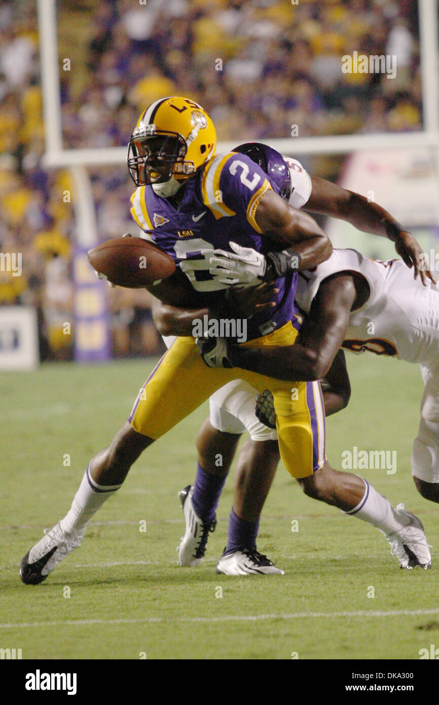 LSU Tigers wide receiver Rueben Randle (2) gets tackled in the Div. 1 ...