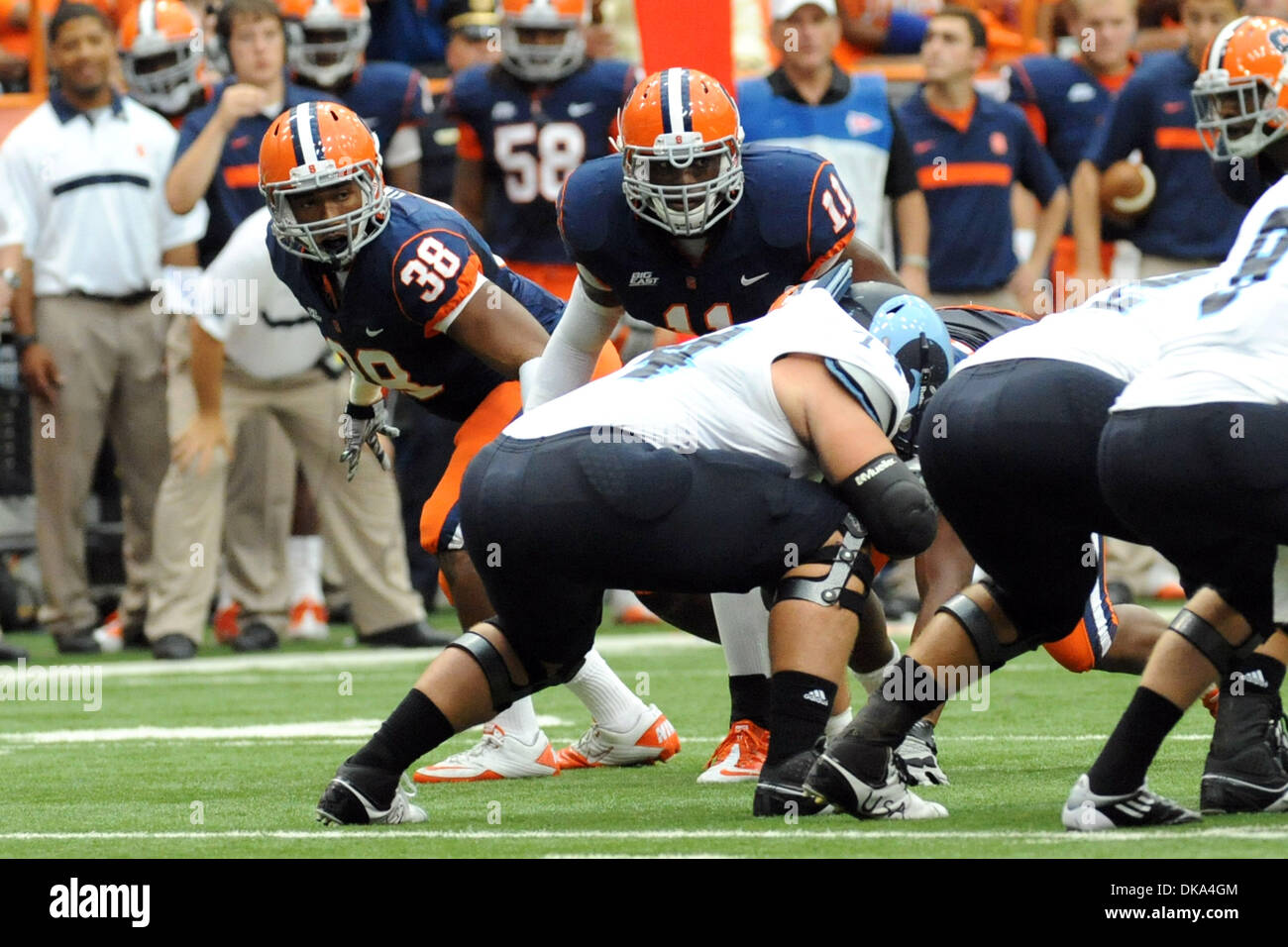 Sept. 11, 2011 - Syracuse, New York, U.S - Syracuse Orange linebacker ...