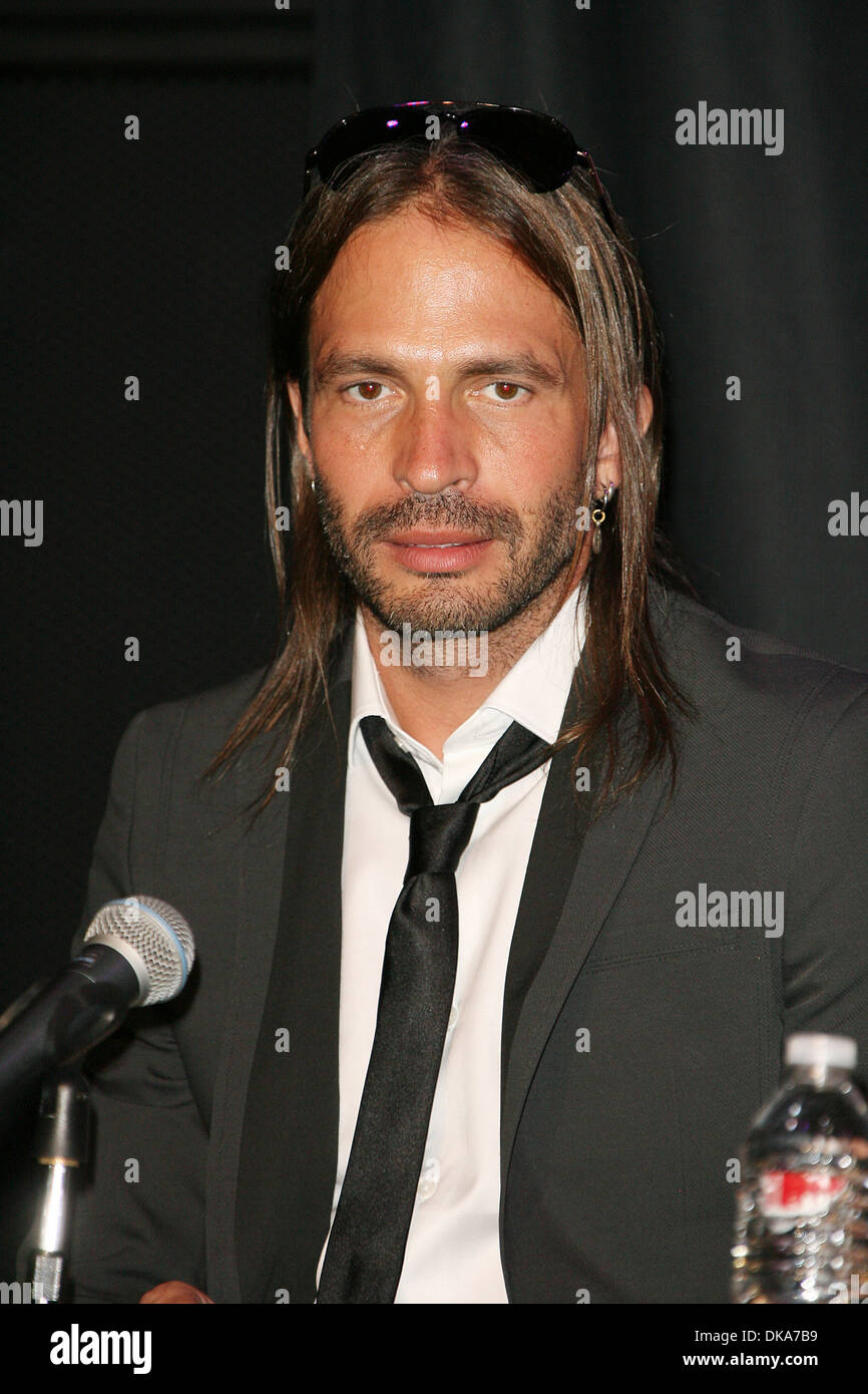 Sergio Vallin Multi-Platinum and Grammy Winning Mexican Rock band 'Mana ...