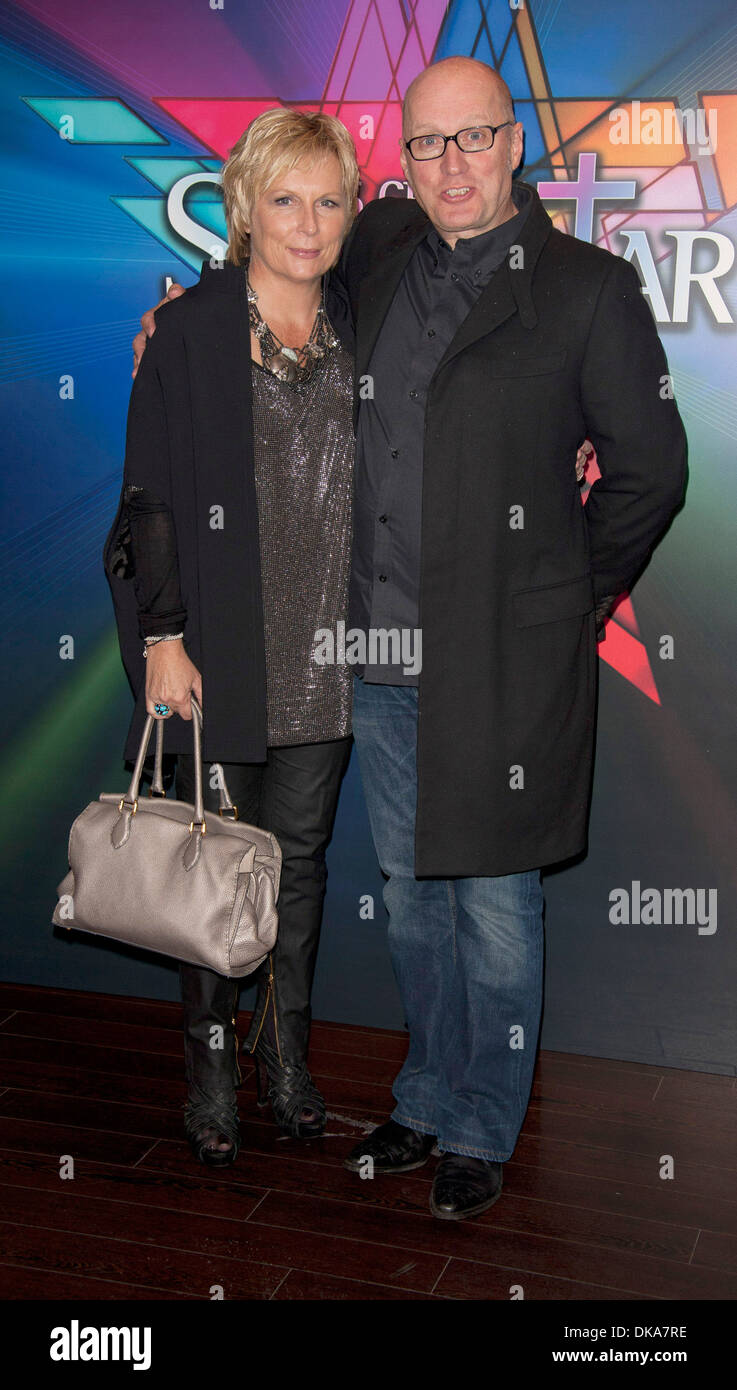 Adrian edmondson jennifer saunders hi-res stock photography and images ...