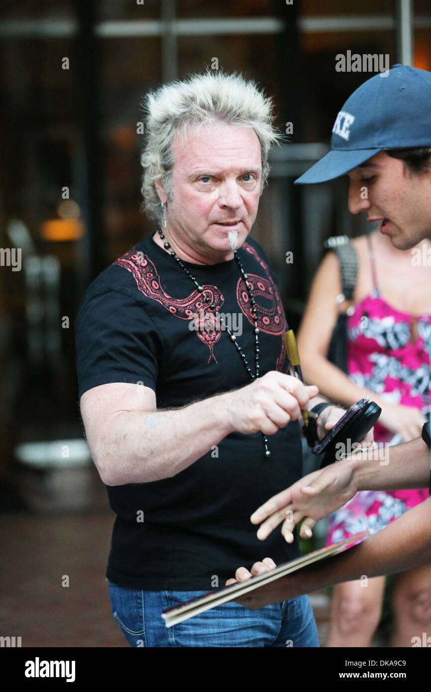 Joey Kramer Linda Kramer