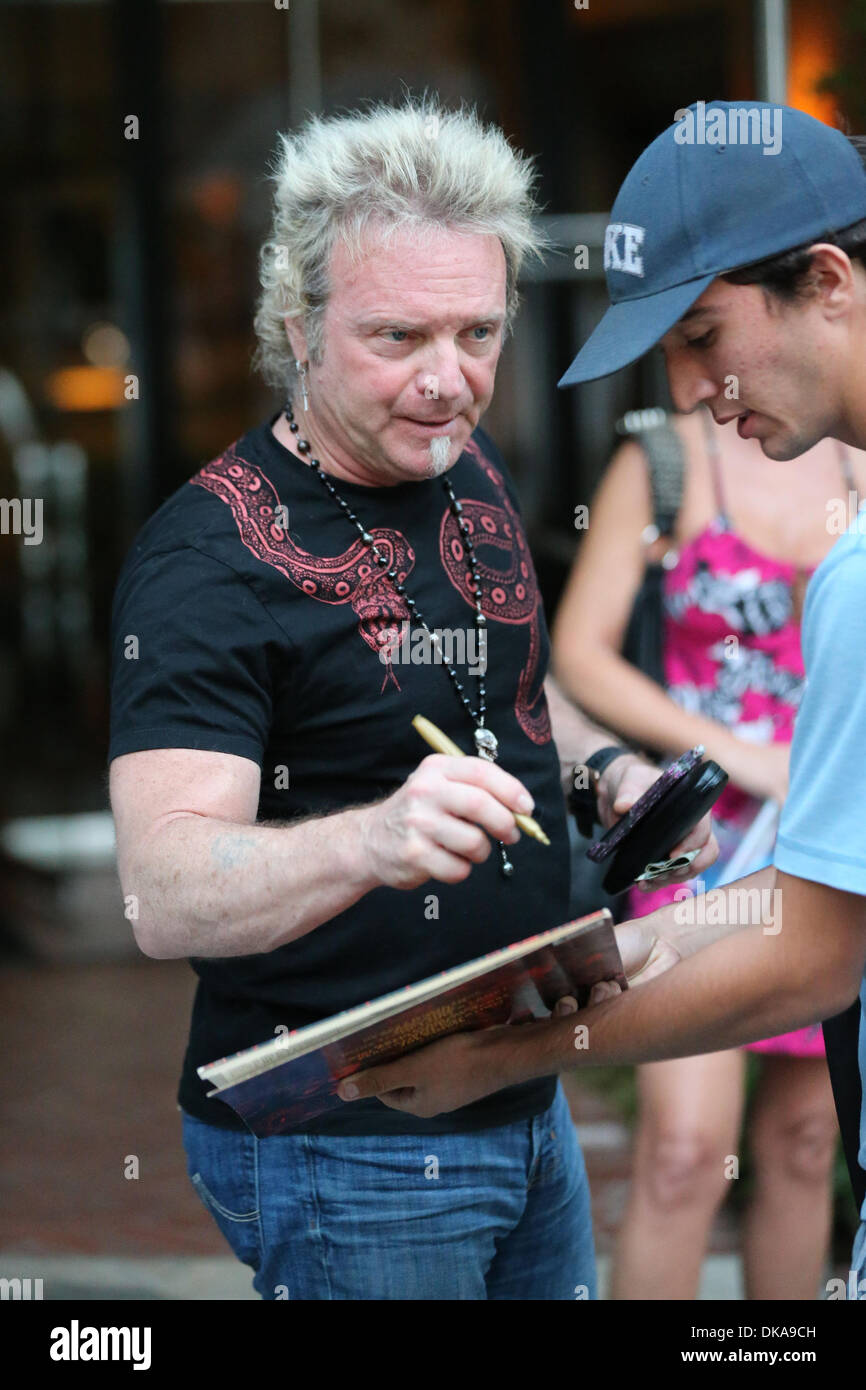 Joey kramer and linda pappan hi-res stock photography and images - Alamy