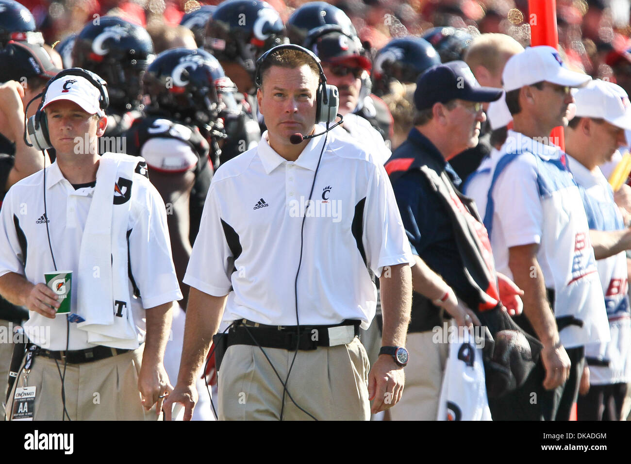 Sept. 17, 2011 - Cincinnati, Ohio, U.S - Cincinnati Bearcats head coach ...