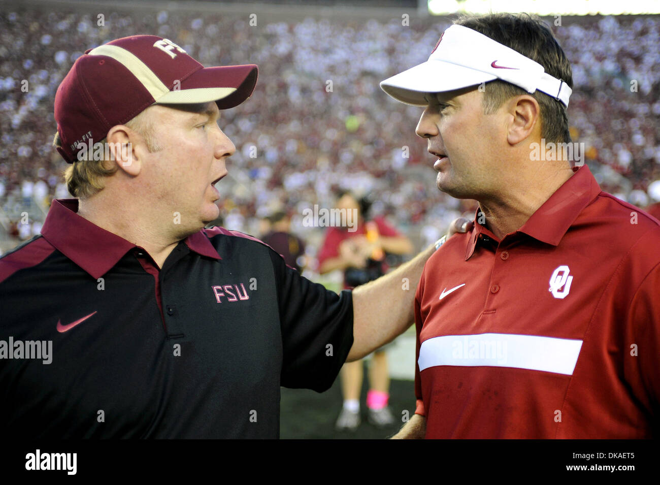 Defensive midfield hi-res stock photography and images - Alamy