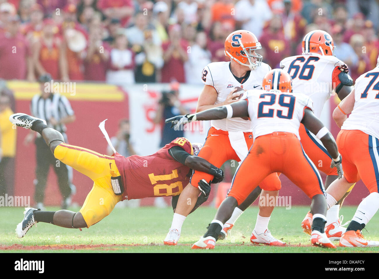 Sept. 17, 2011 - Los Angeles, California, U.S - USC Trojans linebacker ...
