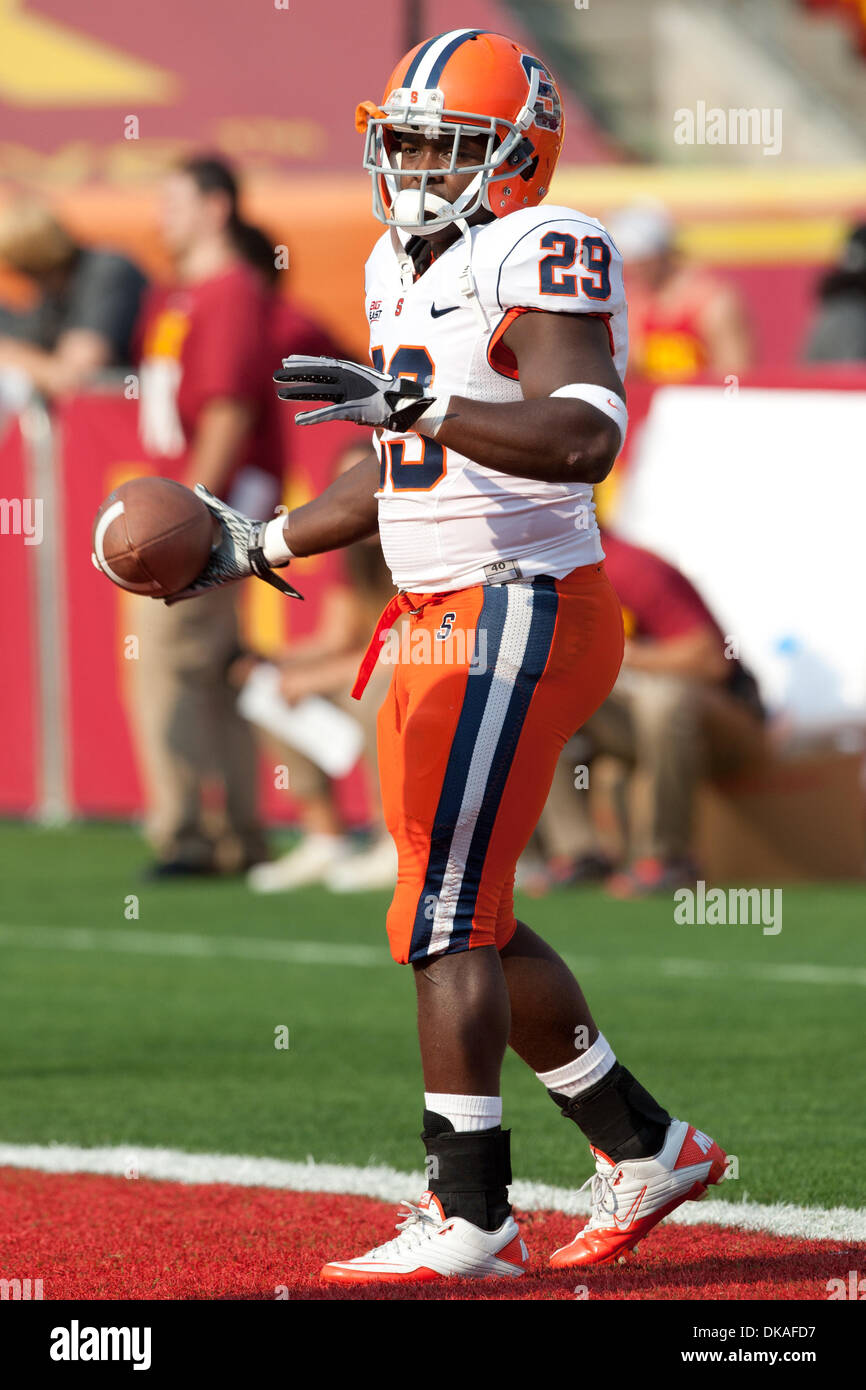 Sept. 17, 2011 - Los Angeles, California, U.S - Syracuse Orange running ...