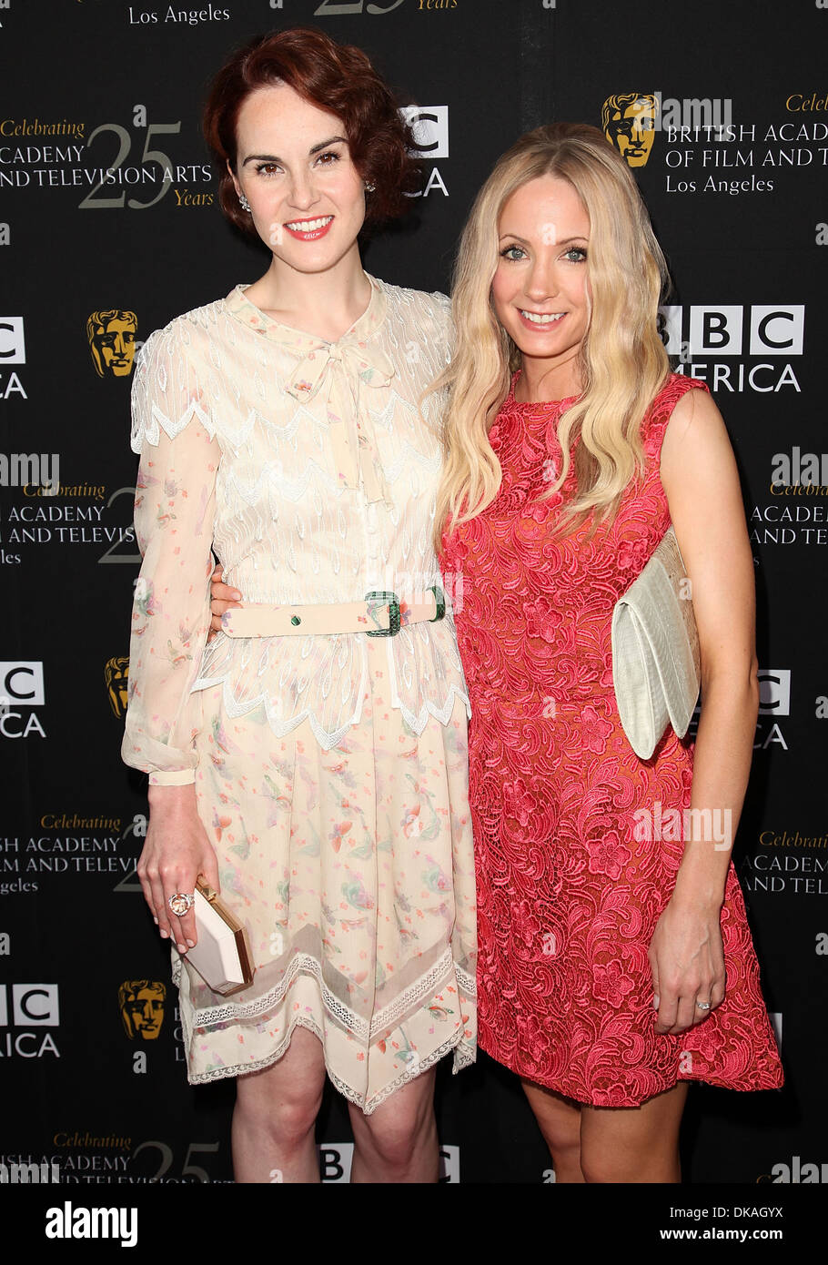 Michelle dockery and joanne froggatt hi-res stock photography and ...