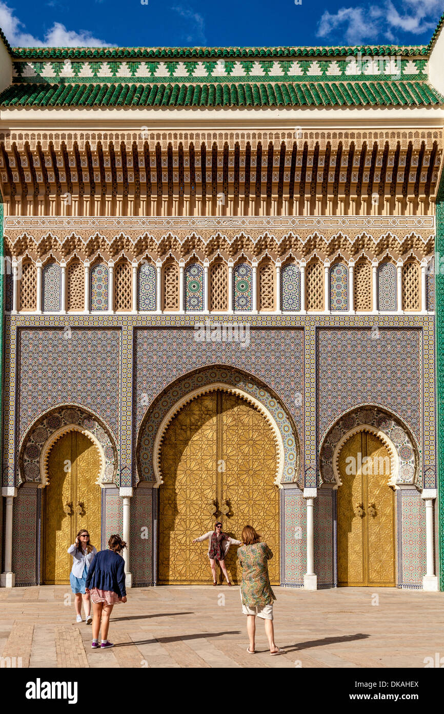 The Brass Gates of the Royal Palace (Dar el-Makhzen), Fez, Morocco ...