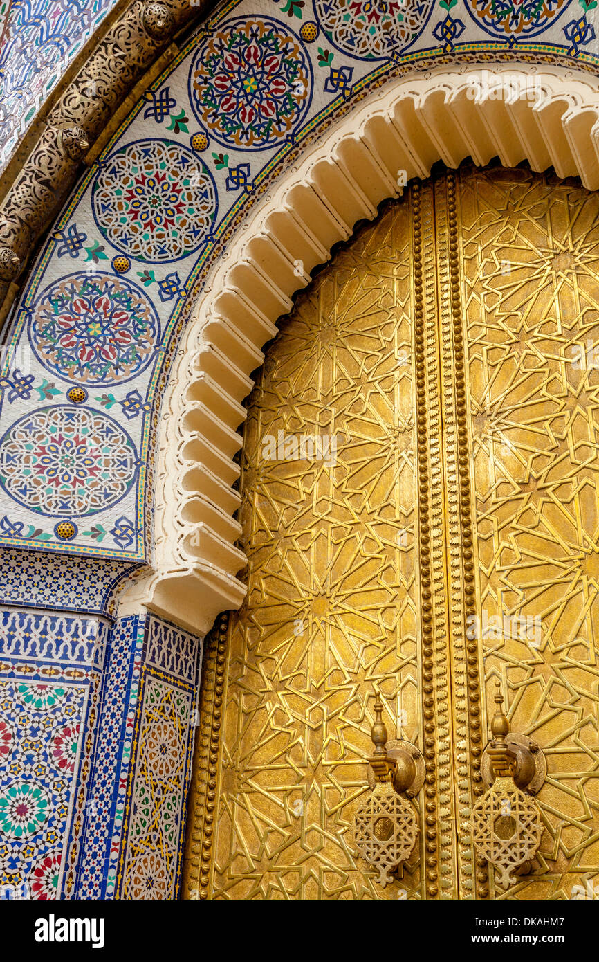 The Brass Gates of the Royal Palace (Dar el-Makhzen), Fez, Morocco ...
