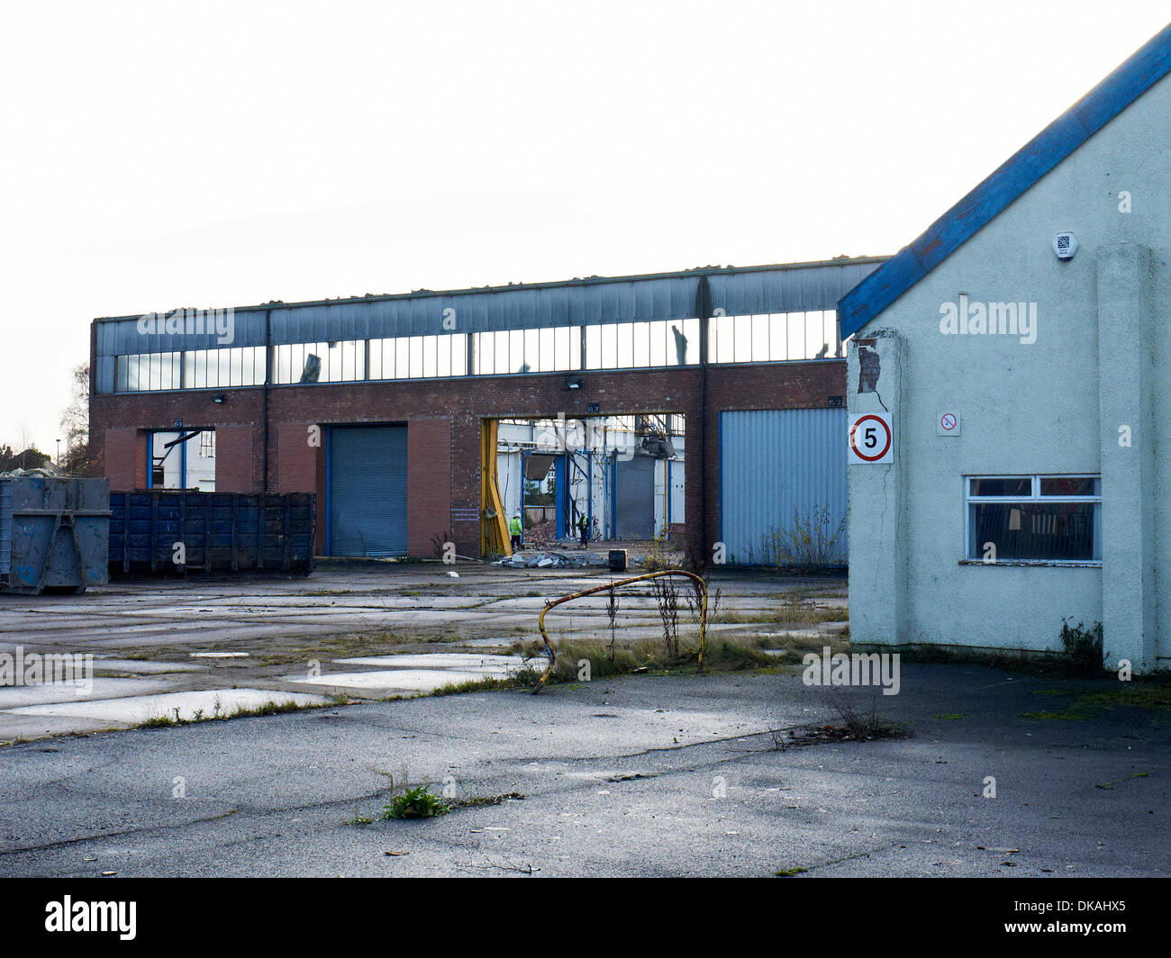 Demolition of the last Foden, truckmakers factory plant in Elworth ...