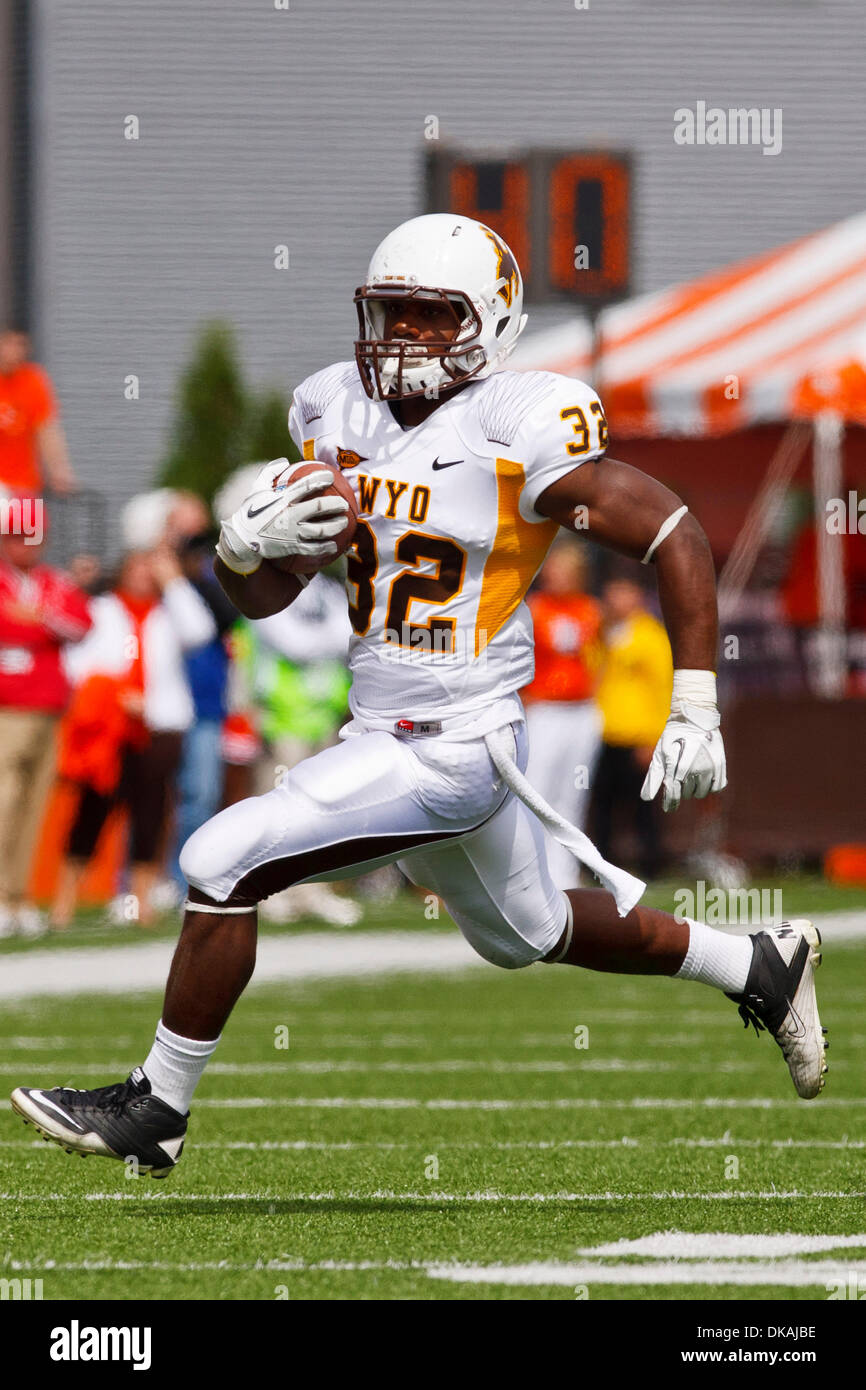 Sept. 17, 2011 - Bowling Green, Ohio, U.S - Wyoming Cowboys running ...