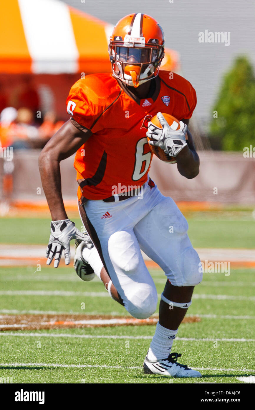 Sept. 17, 2011 - Bowling Green, Ohio, U.S - Bowling Green Falcons ...