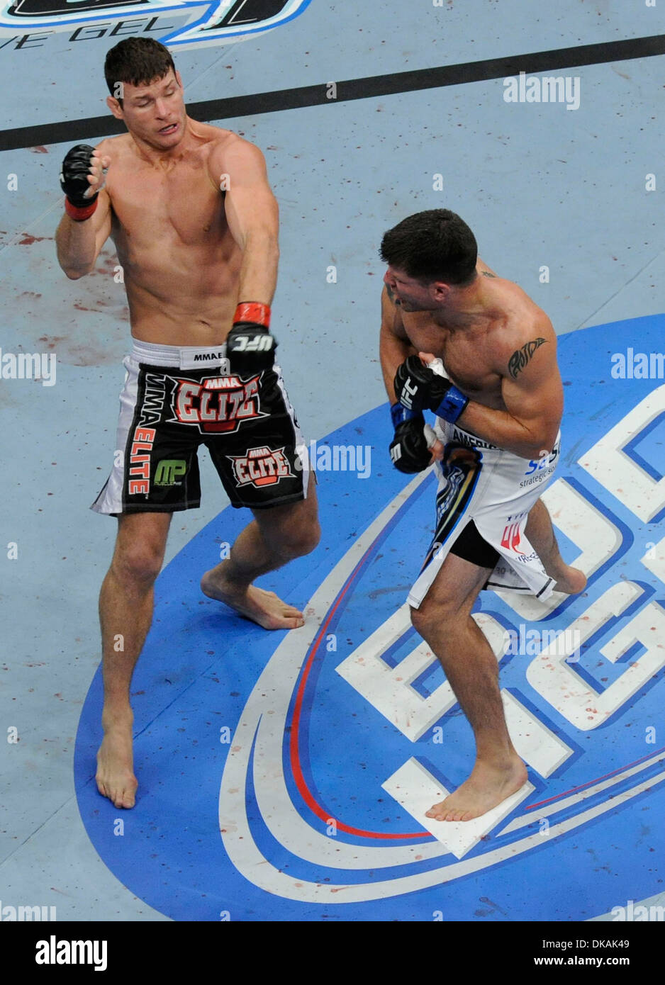 Michael Bisping vs Brian Stann UFC 152 Middleweight Bout Toronto ...