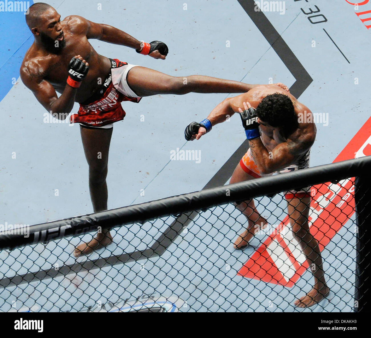 Jon Jones vs Vitor Belfort UFC 152 Light HeavyweightTitle Bout Toronto ...