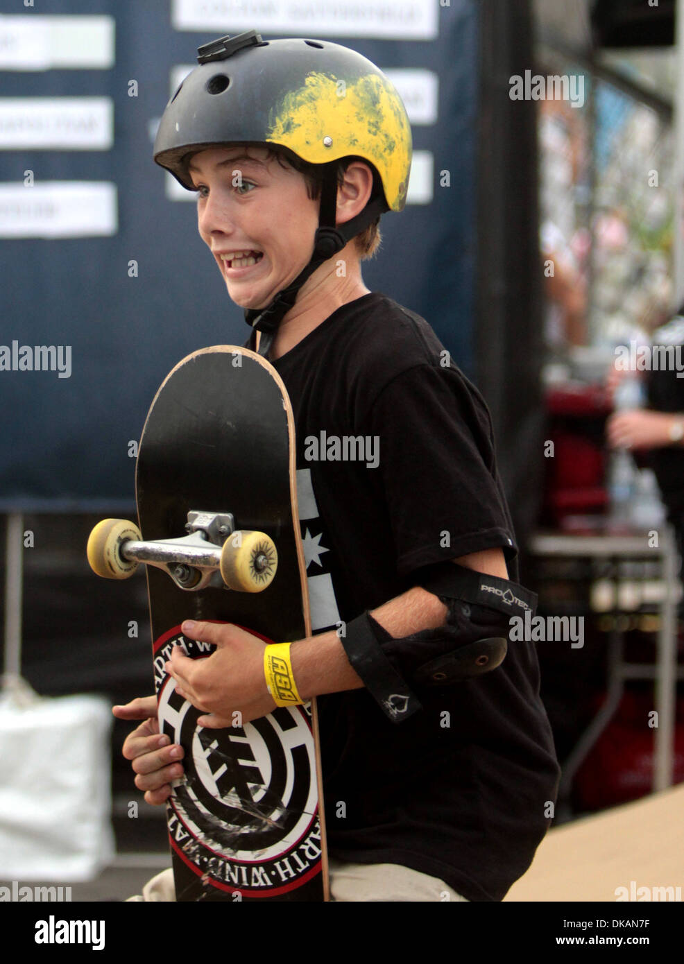 Tom Schaar Sony Big Air Triples competition on Venice Beach Los Angeles ...