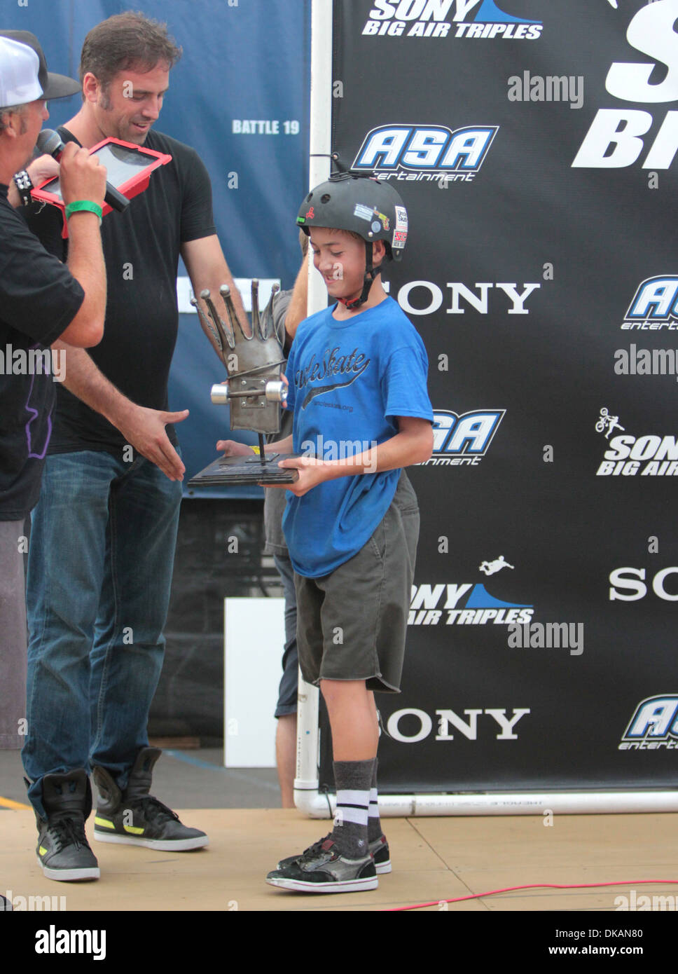 Trey Wood Sony Big Air Triples competition on Venice Beach Los Angeles ...