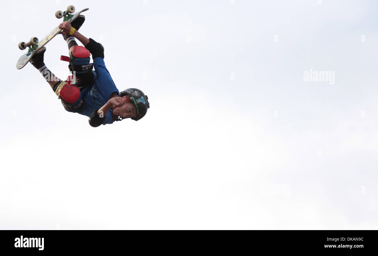 Trey Wood Sony Big Air Triples competition on Venice Beach Los Angeles ...