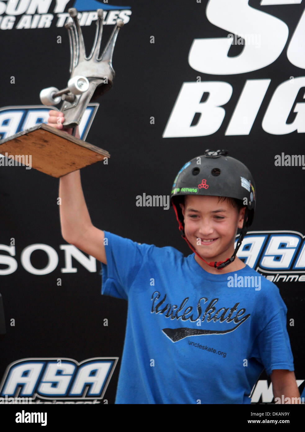 Trey Wood Sony Big Air Triples competition on Venice Beach Los Angeles ...