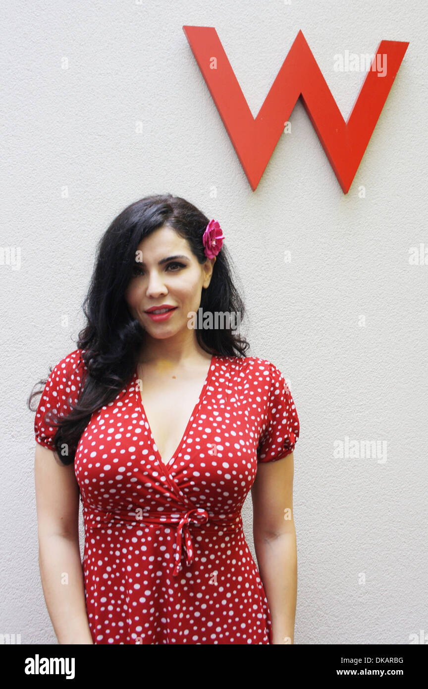 Tara crespo hi-res stock photography and images - Alamy
