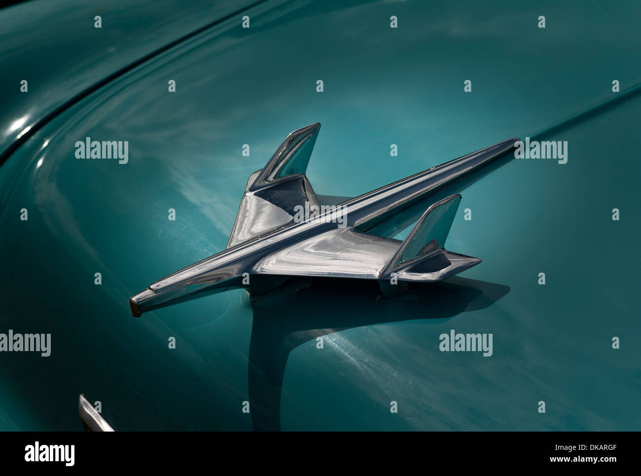 Winged Bonnet Stock Photos & Winged Bonnet Stock Images - Alamy