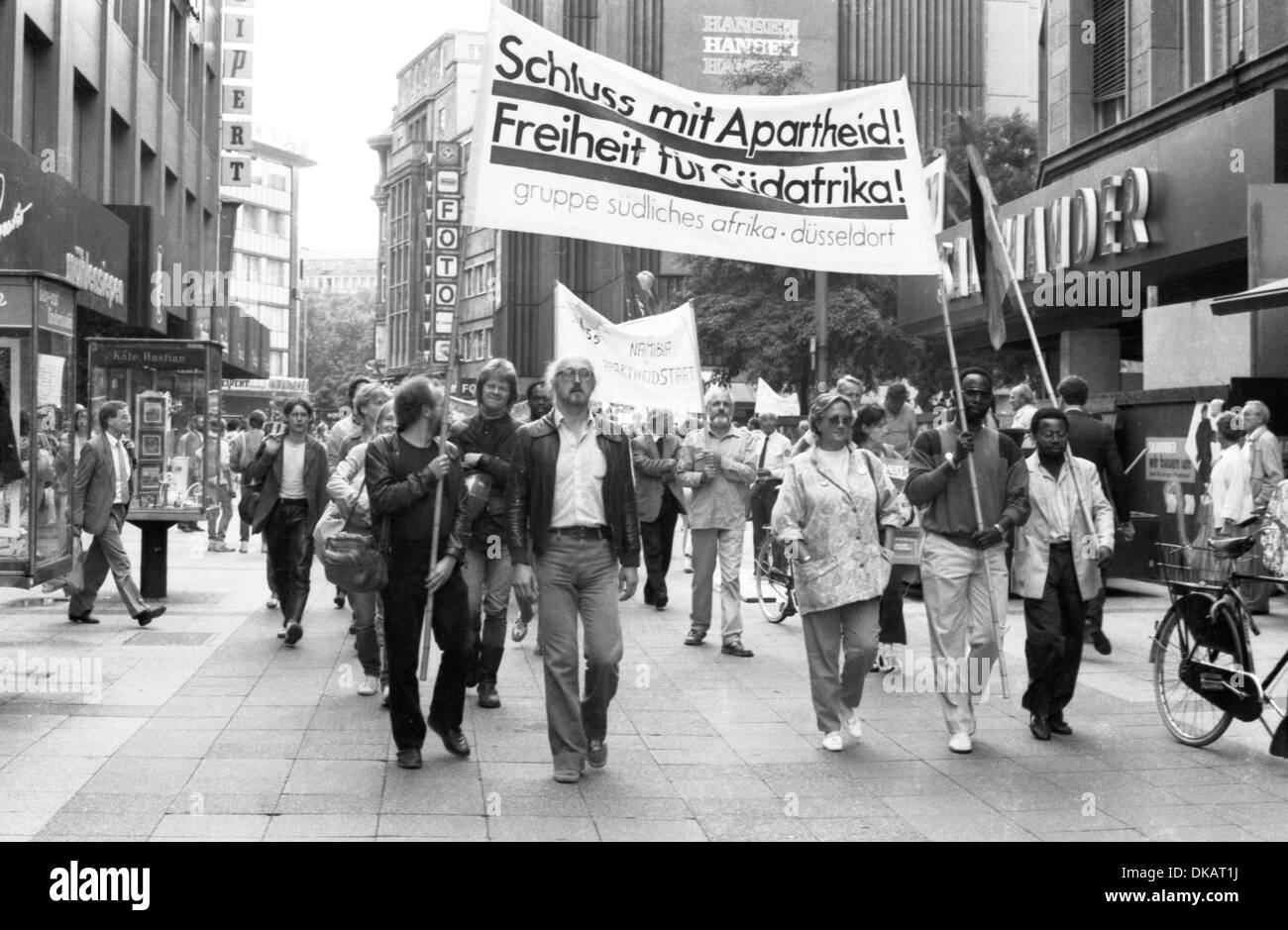 Nelson mandela Black and White Stock Photos & Images - Alamy