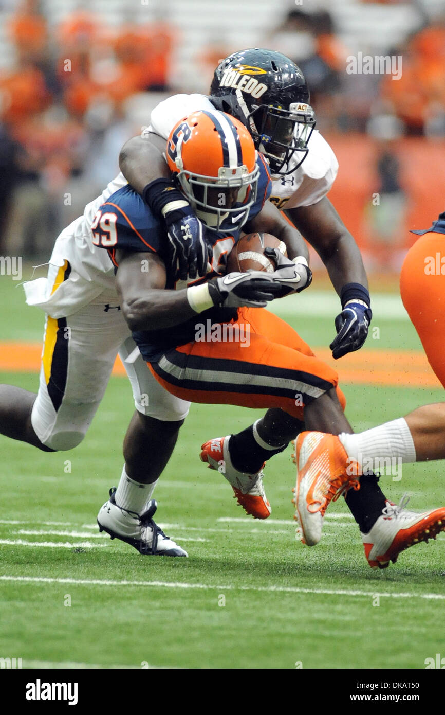 Sept. 24, 2011 - Syracuse, New York, U.S - Syracuse Orange running back ...