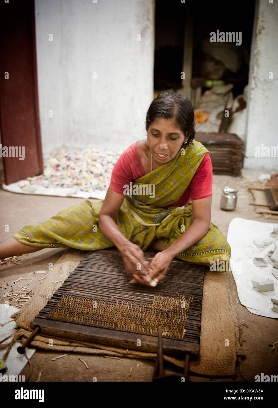 Packing factory india hi-res stock photography and images - Alamy