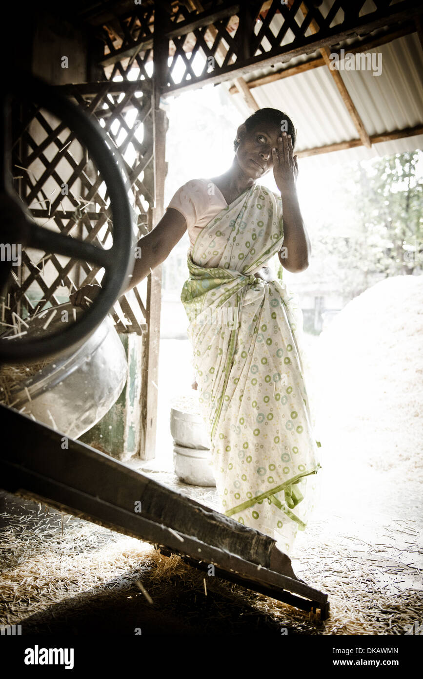India female worker factory hi-res stock photography and images - Alamy