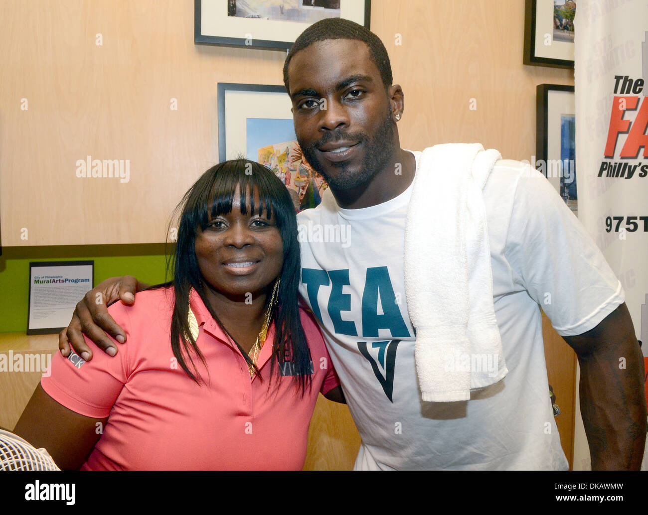 team vick 04 Brenda Vick and Mick Vick at launch of new charitable foundation 'Team Vick' at ...