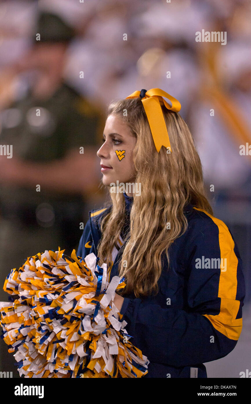 Lsu cheerleader hi-res stock photography and images - Alamy