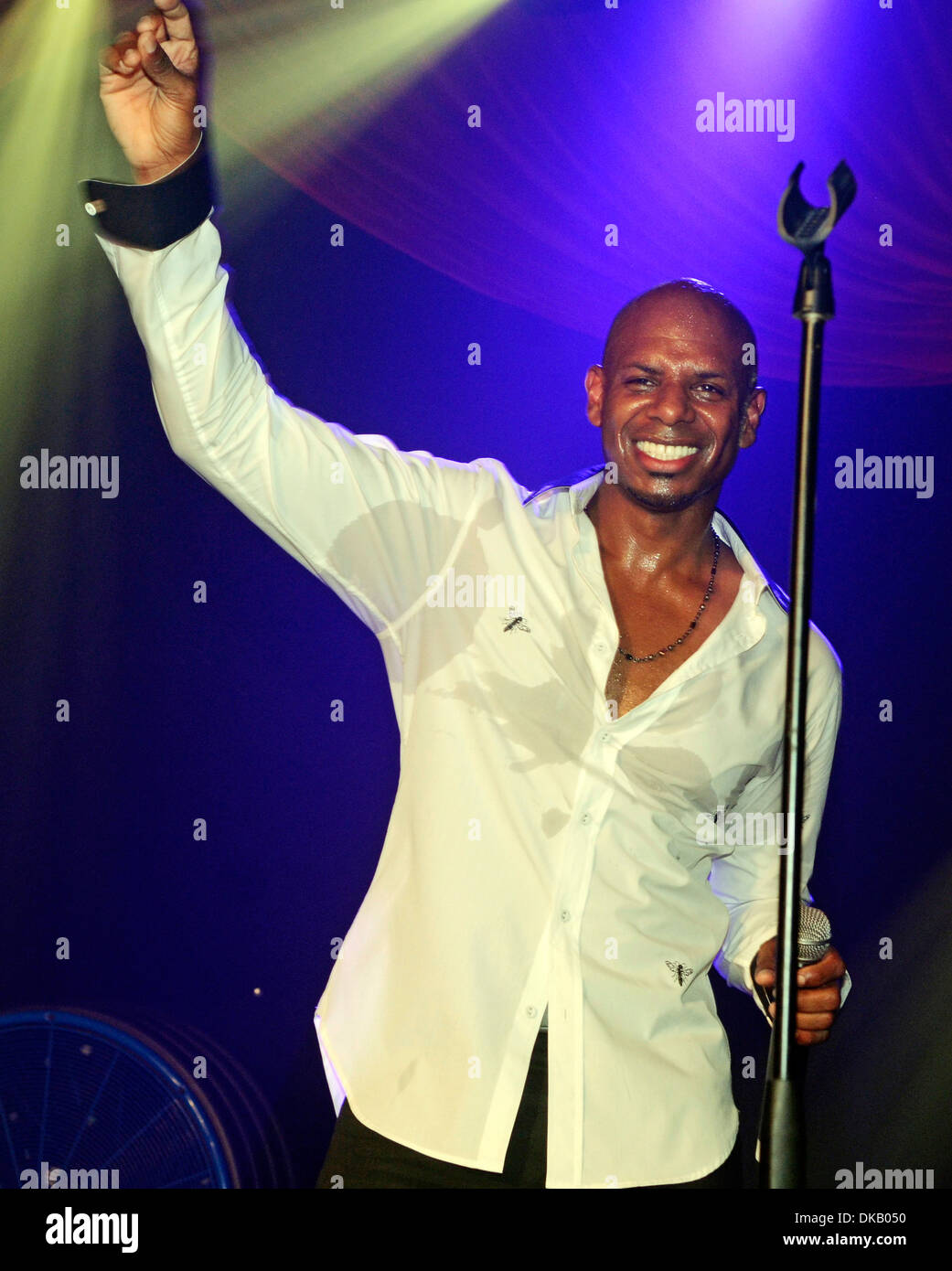 Delroy pearson five star perfoming hi-res stock photography and images ...
