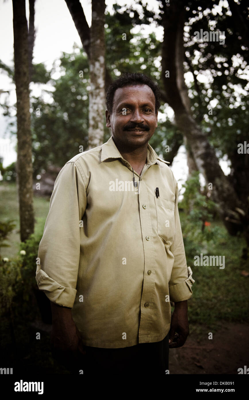 India driver uniform hi-res stock photography and images - Alamy