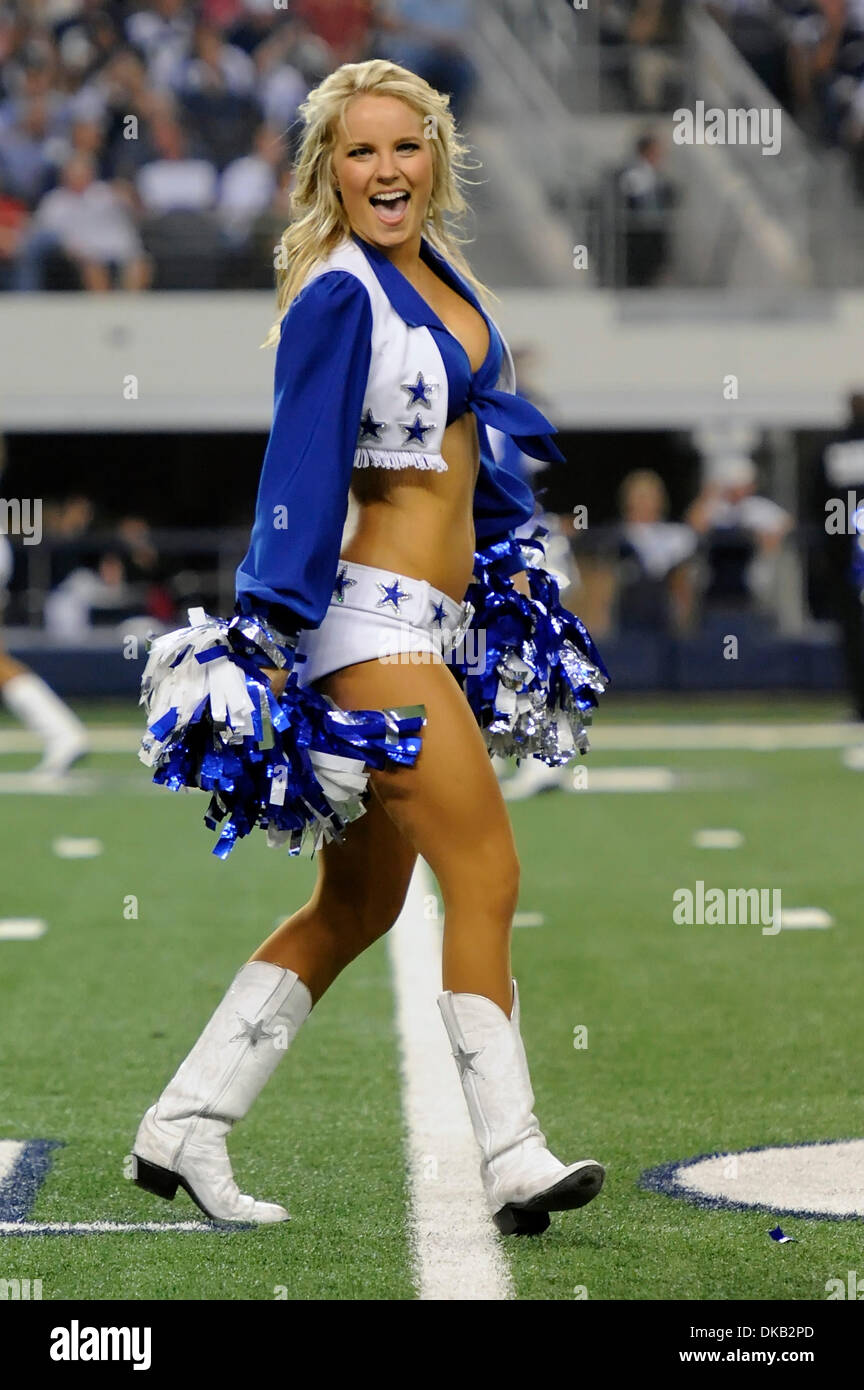 Cheerleader back hi-res stock photography and images - Alamy
