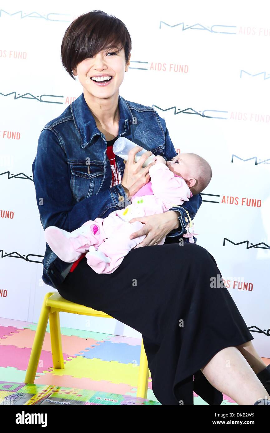 Taipei, Taiwan. 3rd Dec, 2013. Singer Denise Ho attends charity ...