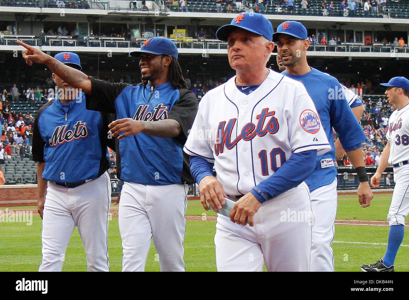 New york mets crowd hi-res stock photography and images - Alamy