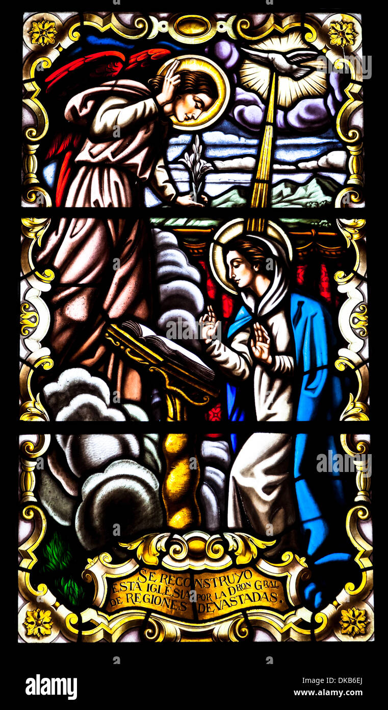 Church window color image hi-res stock photography and images - Alamy