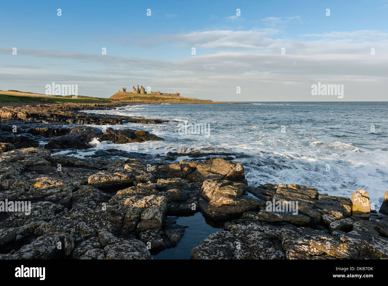 Dunstanburgh coast hi-res stock photography and images - Alamy