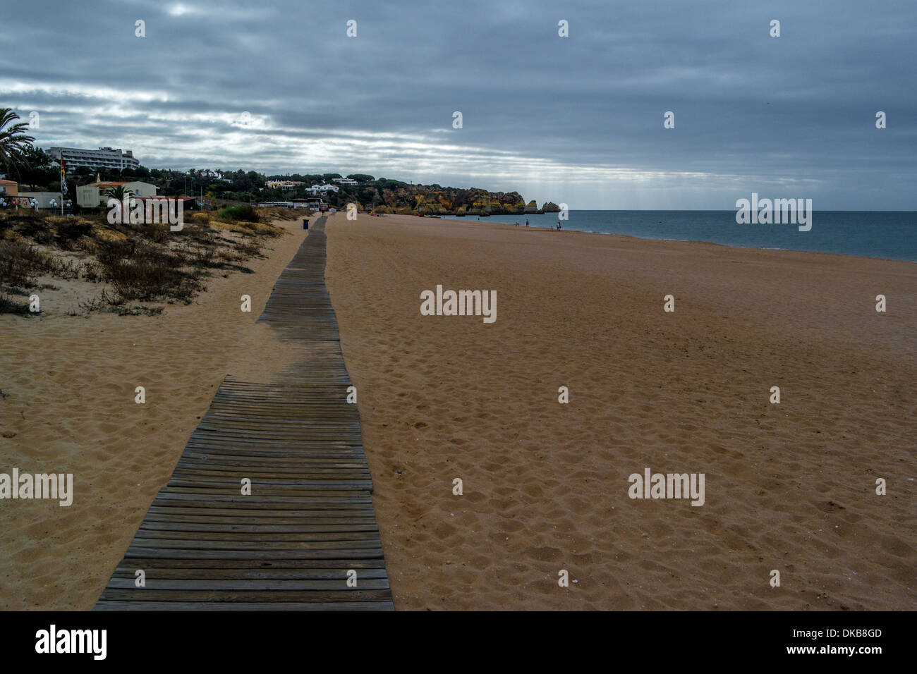 Empty abstract tranquil shore beach hi-res stock photography and images ...