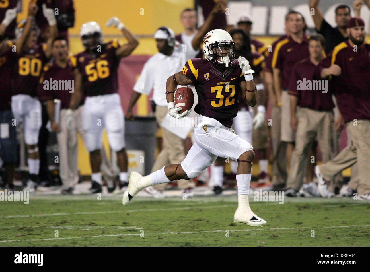Oct. 1, 2011 - Tempe, Arizona, U.S - Arizona State Sun Devils punt ...