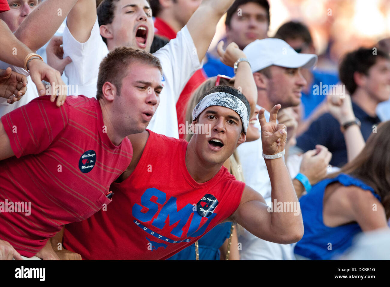Oct. 1, 2011 - Fort Worth, Texas, US - SMU Fans react after a touchdown ...