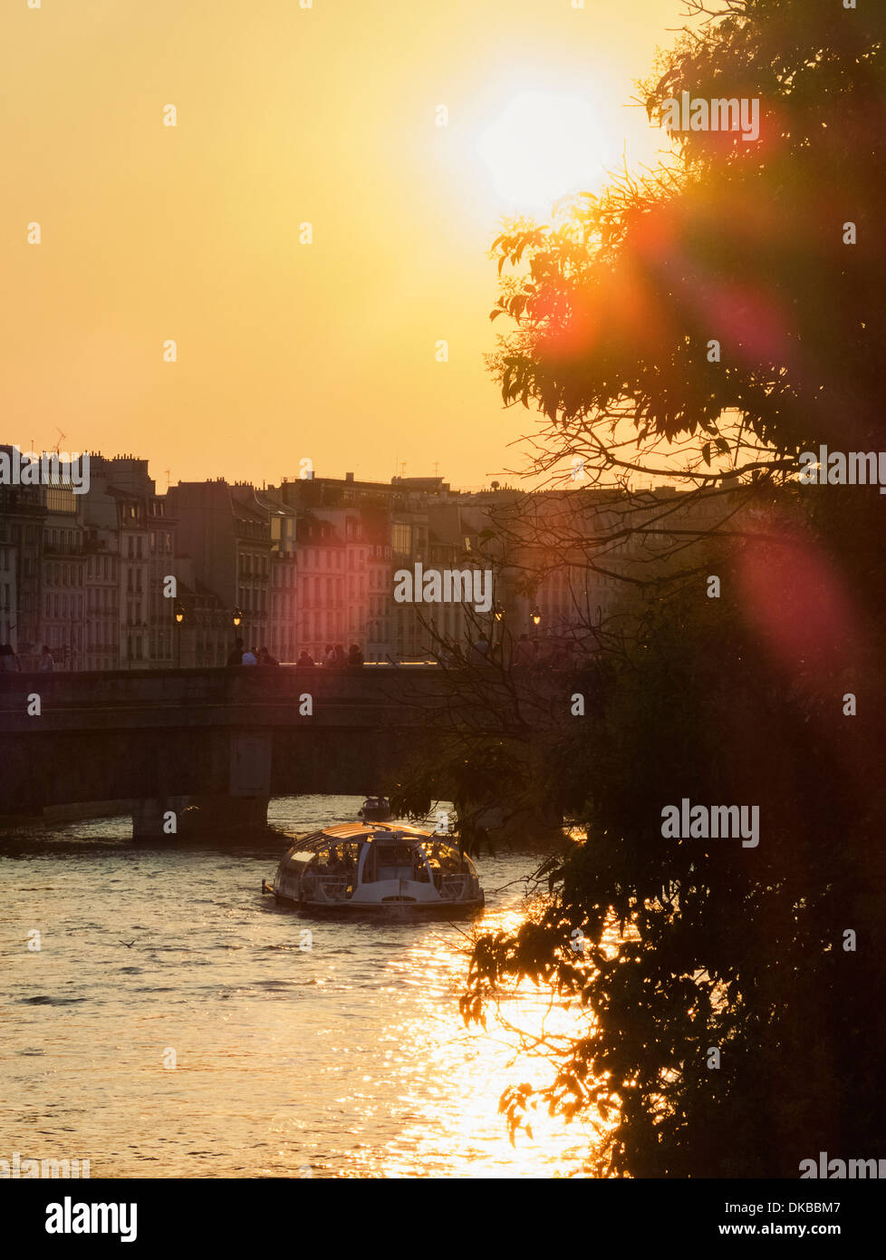 Tourism leisure river seine hi-res stock photography and images - Alamy